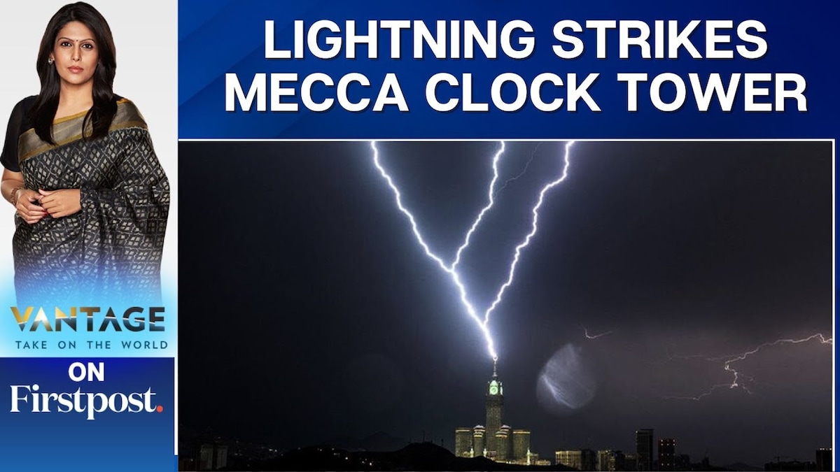 Lightning Strikes Saudi Arabia's Iconic Clock Tower