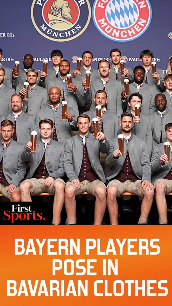 Bayern Munich Footballers Pose in Traditional Bavarian Clothes |First ...